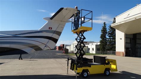 New Scissor Lift Comes To The Airport Ramp Equipment News