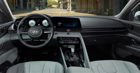 2025 Hyundai Elantra Expert Review Drive Performance And Specs Tested