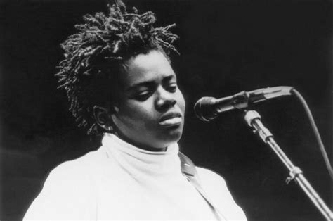 Hot Sexy Tracy Chapman Bikini Pics