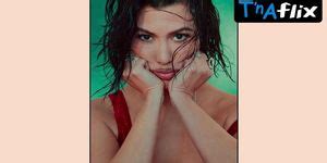 Kourtney Kardashian Sexy Scene In The Kardashians Tnaflix Com