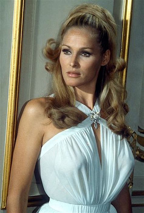 Ursula Andress Attrici Anni 60 Sexi Curiosando Anni 70