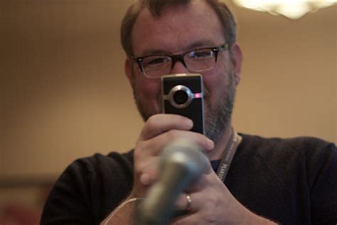 무료 이미지 남자 사람 음악 머리 헤어 스타일 수염 코 눈 안경 명음 스쿠 세두 감각 얼굴 털 시력 보호 3657x2438 352523