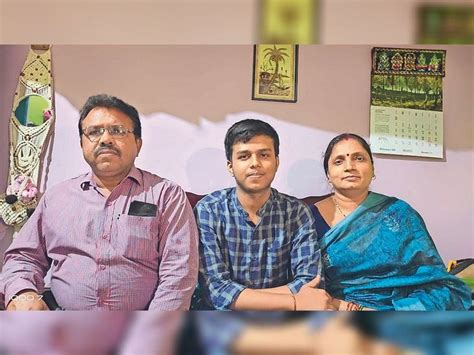 Tenth Topper Anand Kumar Jha Wants To Serve The Poor By Becoming A Doctor आईसीएसई बोर्ड
