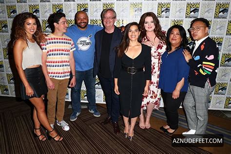 Nichole Sakura Feet Aznudefeet