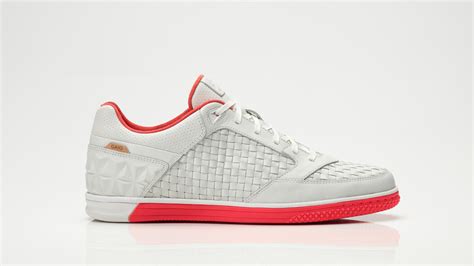 Nike Woven Street Gato - Nike News