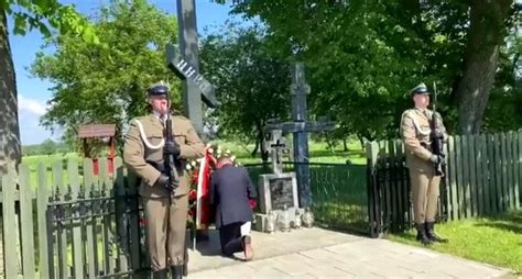 Президент Польши почтил память белорусов убитых «Бурым новости главные новости польша