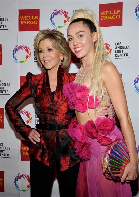 Miley Cyrus 15 Hot Celebs Home