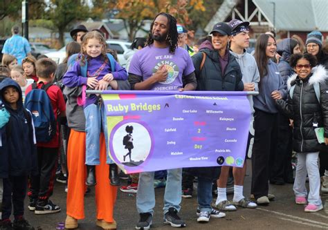 See Photos From Ruby Bridges Walk To School Day In Eugene