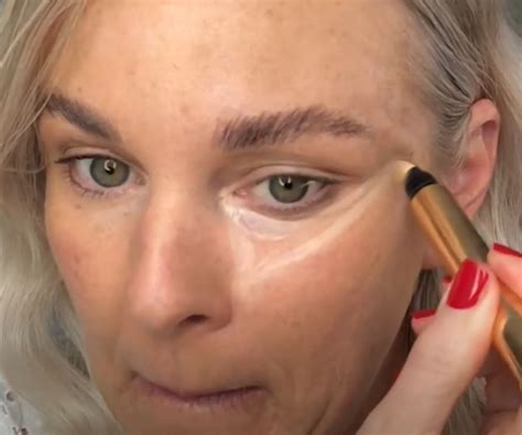 Im An Over 40s Makeup Artist Heres My Easy 5 Minute Makeup Routine