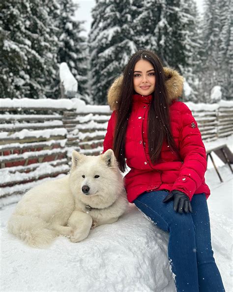 Blogger Ugc Model Kyiv🇺🇦 Husky House ️🥰🌲 Instagram