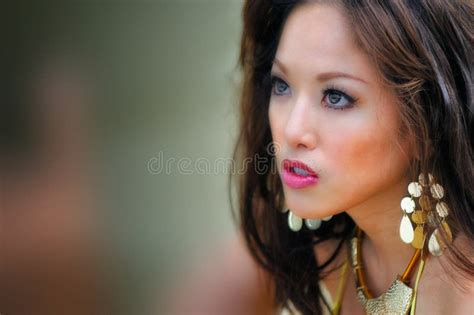 Gwen Garci actrice photo stock éditorial Image du collier 23310998