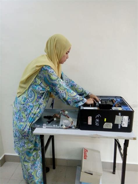 Hello To Science Computer Assemble And Disassembele System Unit