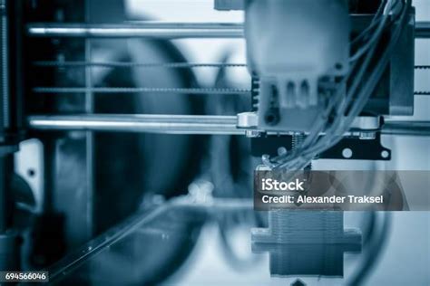 전자 3 차원 플라스틱 프린터 작업 3d 인쇄 중 3차원 인쇄에 대한 스톡 사진 및 기타 이미지 3차원 인쇄 Diy Revolution Istock