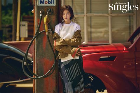 김소현 화보 속 소녀 이미지 벗고 시크 매력 발산 성숙 섹시