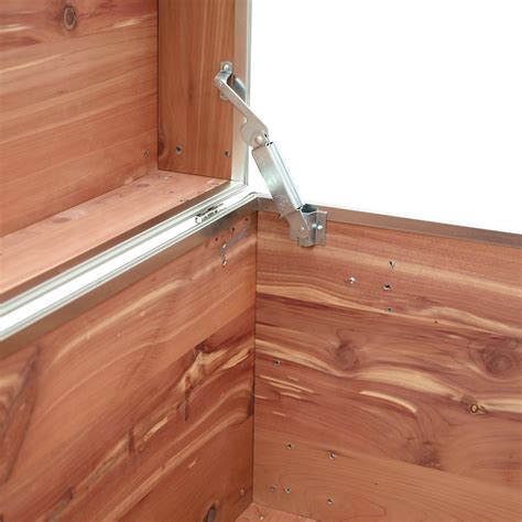 Rhino Knotty Cedar Cube