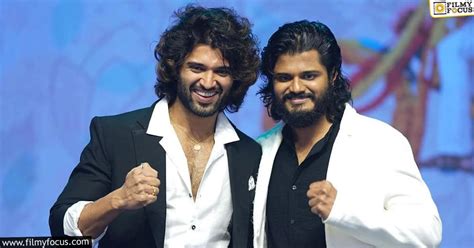 అరుదైన గౌరవాన్ని దక్కించుకుని చరిత్ర సృష్టించిన విజయ్ దేవరకొండ ఆనంద్ దేవరకొండ Filmy Focus