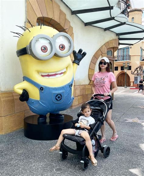 8 Foto Aura Kasih Dan Putri Bulenya Yang Makin Besar Pancarkan Aura Hot Mom