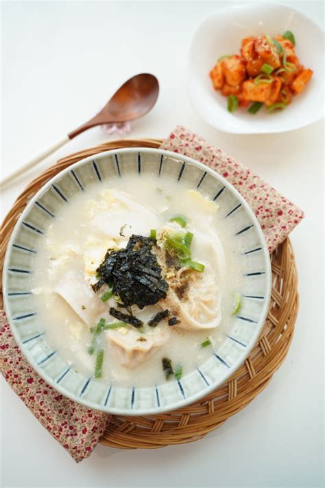 사골 떡만두국 끓이는법 떡만둣국 사골 만두국 레시피 네이버 블로그