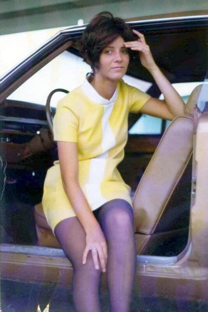 50 Vintage Photos Of Mini Skirts Barnorama