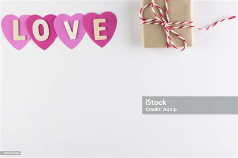 텍스트 사랑 아이콘 발렌타인의 날 관계 개념에 대 한 공간을 가진 백색 배경에 단어 사랑 2월에 대한 스톡 사진 및 기타 이미지 Istock