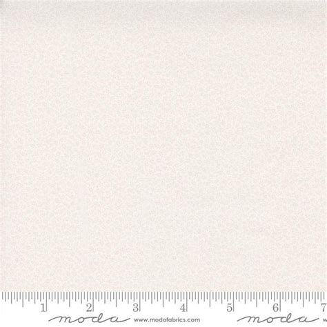Itty Bitty Bg Gatherings Little Leaf Off White By Primitive Gatherings