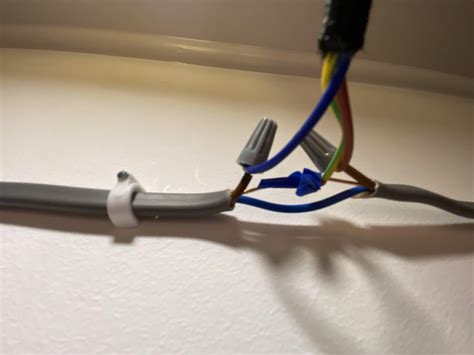 if anyone could explain why my light circuit doesn t work i d really