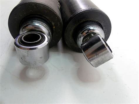 2011 Harley Softail Fxs Blackline Showa Rear Suspension Shocks 54549 04