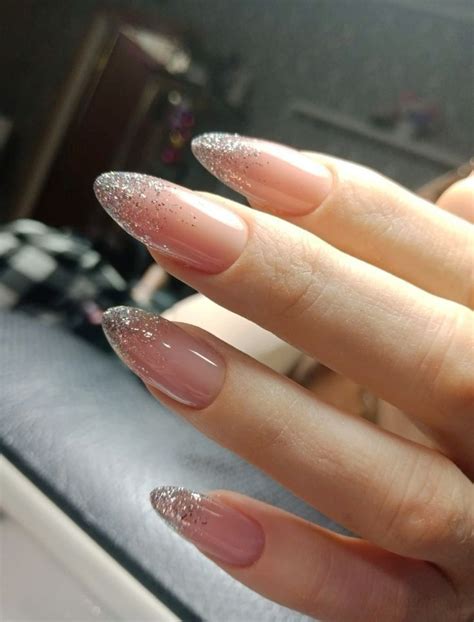 100 Ideias De Unhas Minimalistas Em 2025 Unhas Minimalistas Unhas Compridas Unhas Redondas
