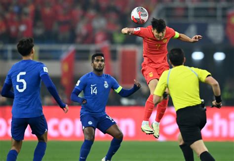 4 1！中国男足大胜新加坡，武磊两射一传立功，费南多点射破门腾讯新闻