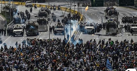 사진 베네수엘라 시위현장 일촉즉발