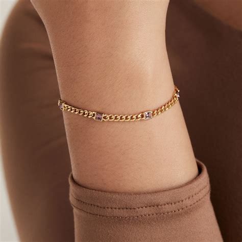 Light Amethyst Curb Chain Bracelet June Birthstone Alex And Ani