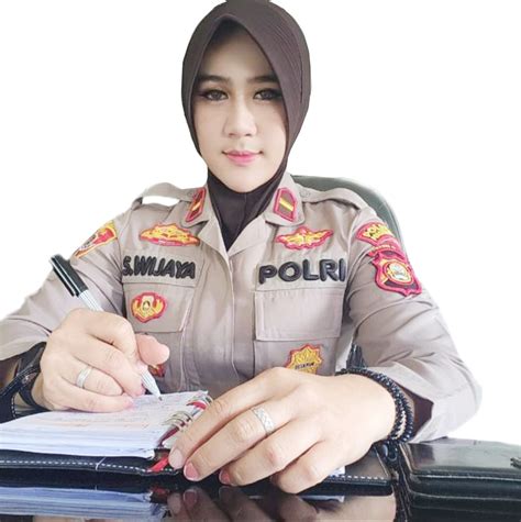 Ipda Santi Wijaya Kapolsek Bergelar Doktor Di Polres Prabumulih