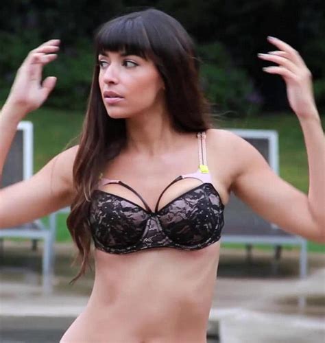 Hannah Simone Bra