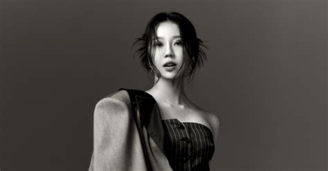 [화보] 정규리 “쇼핑몰 사진들 모아 컴카드 만들어 아무것도 모르던 상황에서 프리랜서 모델까지 혼자 성장”