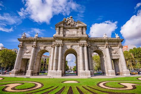 Madrid A Voir Visiter Tapas Climat Monuments Guide De Voyage Madrid Tourisme