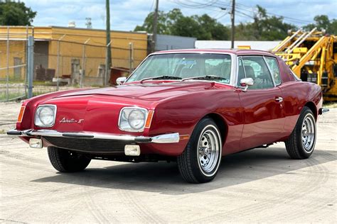 1982 Avanti Ii Catalog And Classic Car Guide Ratings And Features