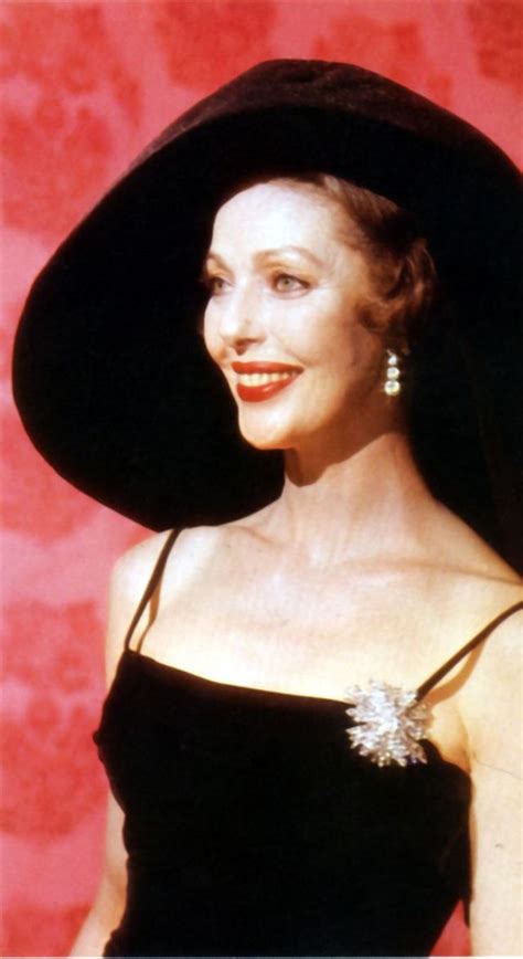 35 Glamorous Color Photos Of Loretta Young From Between The 1930s And