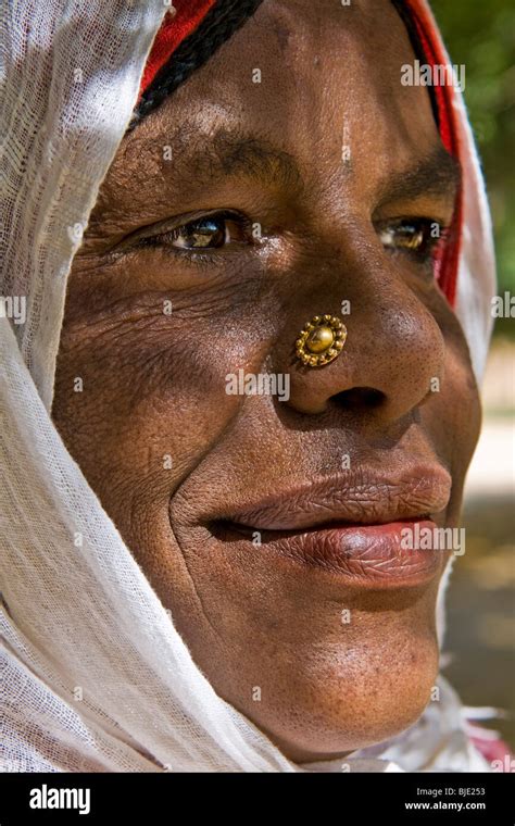 Woman Eritrea Hi Res Stock Photography And Images Alamy
