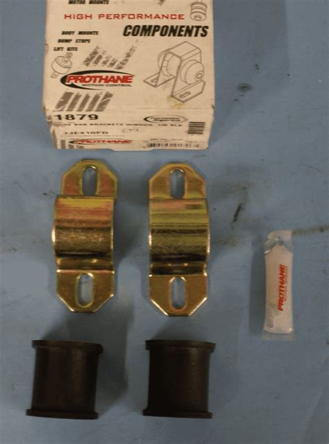 1963 1982 Corvette C2 C3 Sway Bar Brackets W Bush New Box G