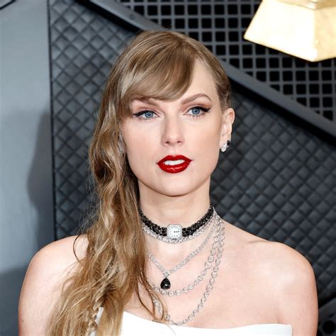 Taylor Swift Is Bringing Back The French Braid