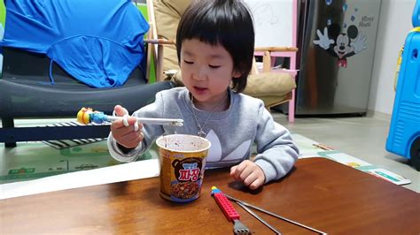 뽀로로 짜장면 뽀로로 젓가락 Youtube