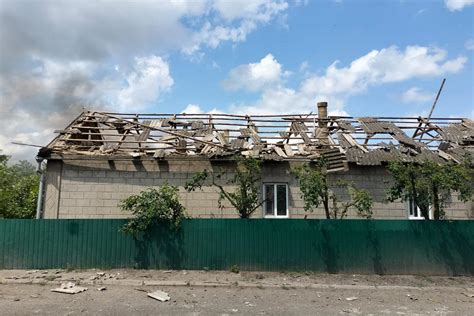 Поліція документує наслідки російської атаки на Синельниківський район