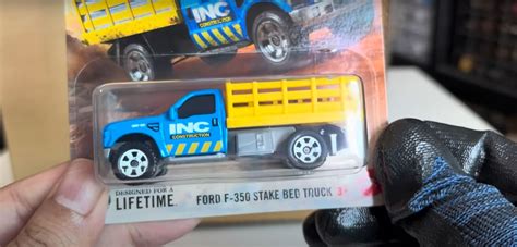 Inside The New Matchbox Case Of 24 Cars Corvette C8 Looks Great Autoevolution