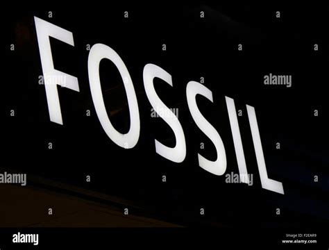 Fossil logo hi-res stock photography and images - Alamy