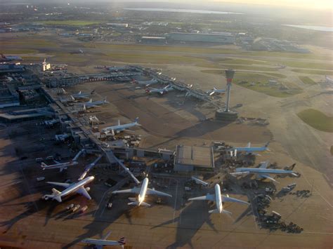 File Heathrow Airport Wikipedia The Free Encyclopedia