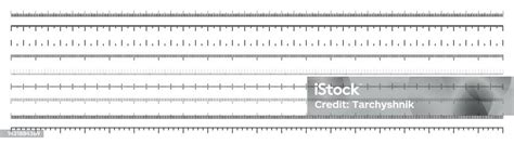 분할과 다양한 측정 스케일 센티미터 밀리미터 또는 인치의 길이 또는 높이를 측정하기위한 현실적인 긴 축척 눈금자 테이프 측정