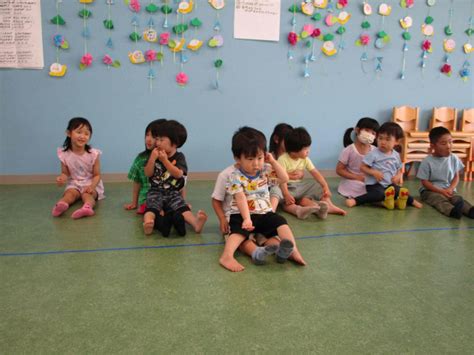 異年齢児とのふれあい遊び♪ （2歳児・5歳児）｜伊予くじら認定こども園｜愛媛県伊予市のこども園