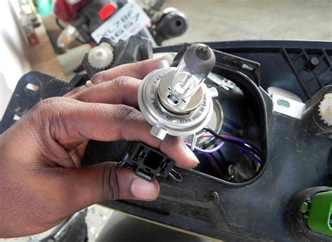 How To Change Turn Signal Light Bulb Storables