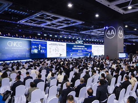 大模型算力供需差如何应对？专家把脉国产算力发展 中国 训练 大会