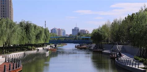 北京亮马河滨水景观廊道